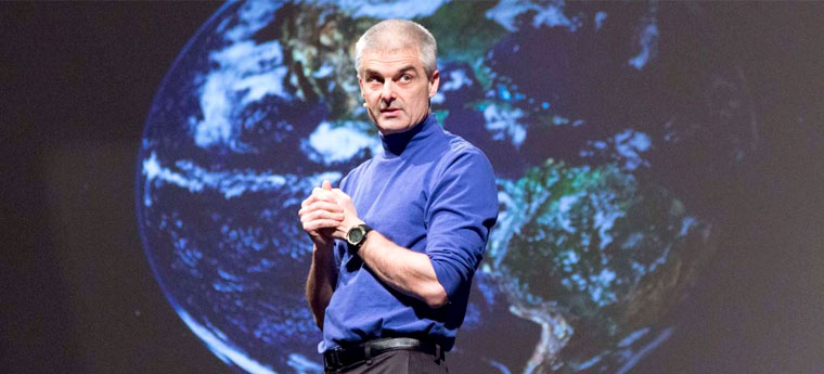 "Sala de aula invertida faz alunos aprenderem de forma livre" - PORVIR